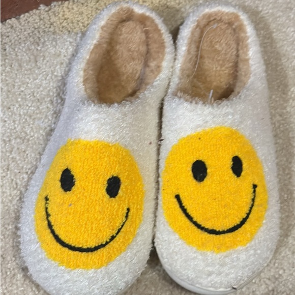 Shoes | Fuzzy White And Yellow Smile Slippers | Poshmark